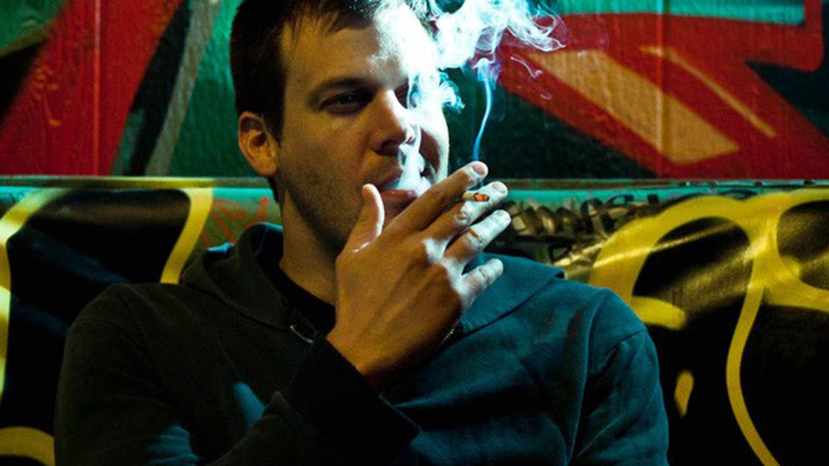 A Guide to Smoking at East Bay Bars | East Bay Express | Oakland ...
