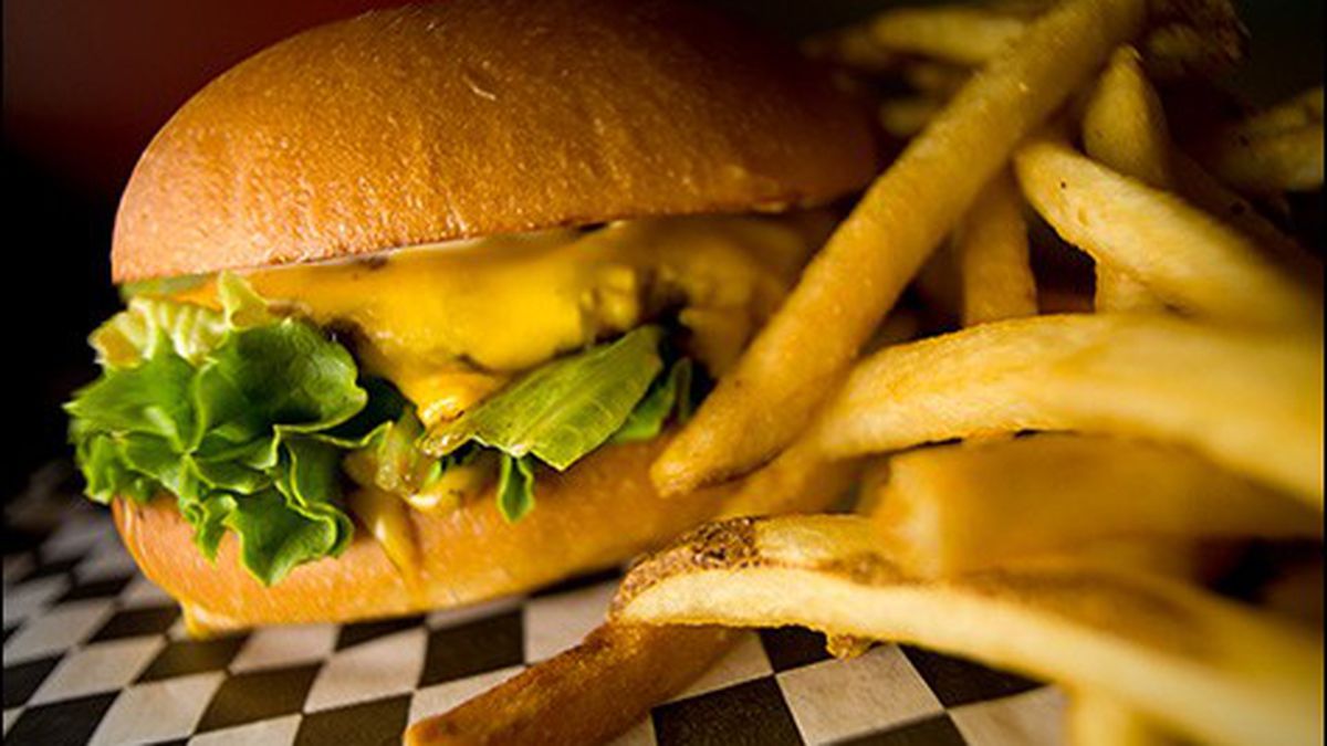 Hot Cross Burgers | East Bay Express | Oakland, Berkeley & Alameda