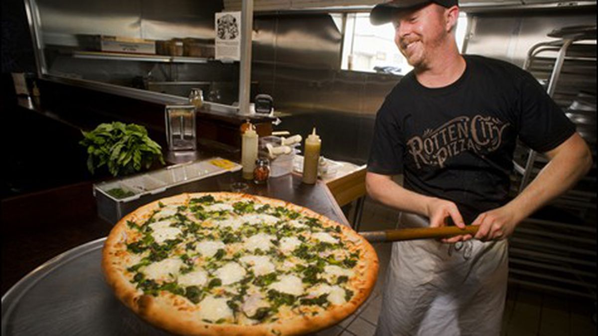 Rotten City Pizza's Bicoastal Tendencies | East Bay Express | Oakland ...