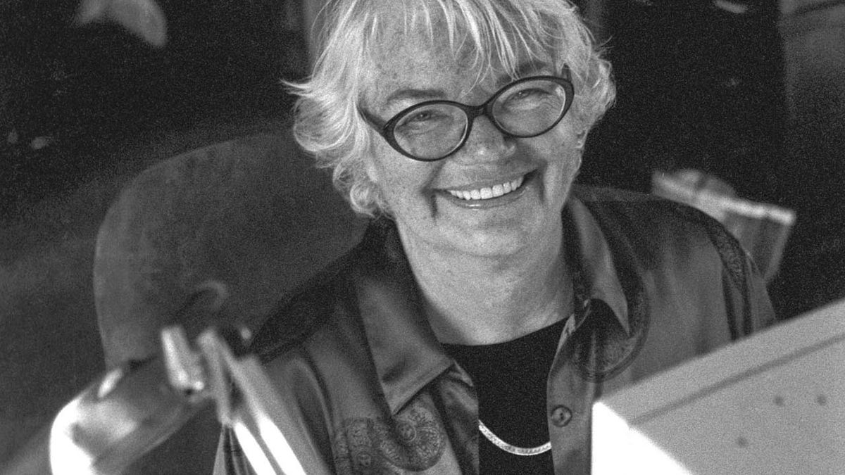 Don't Mess with Molly | East Bay Express | Oakland, Berkeley & Alameda