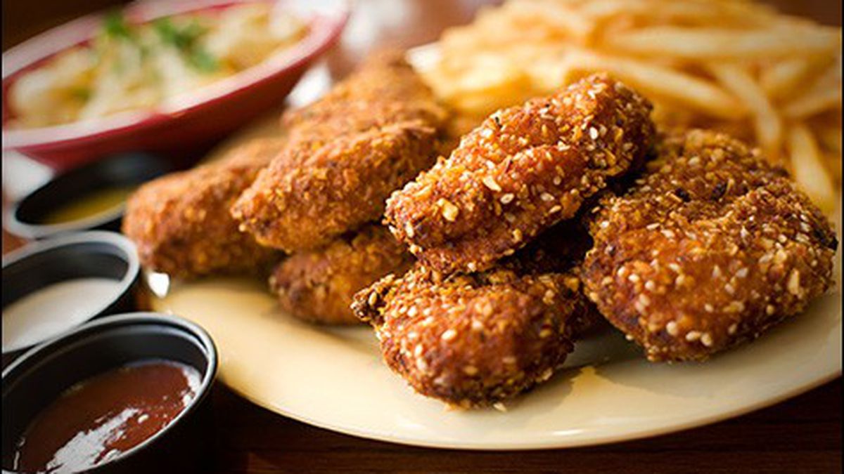 Lola's Chicken Shack Classes Up Fast-Food Chicken | East Bay Express ...