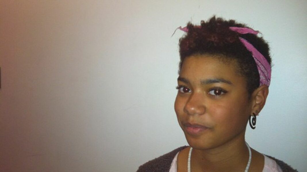 The Ear Bud Generation | East Bay Express | Oakland, Berkeley & Alameda