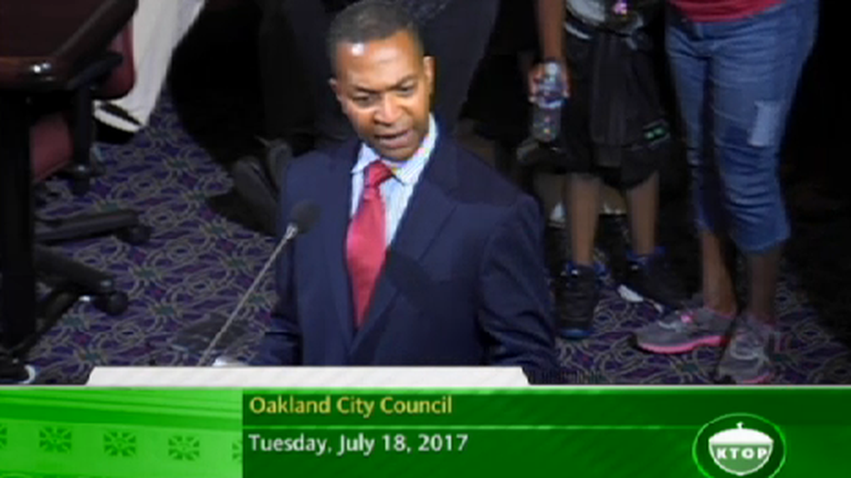 Black Oakland Leaders Criticize Mayor and Police Chief for 'Lack of ...