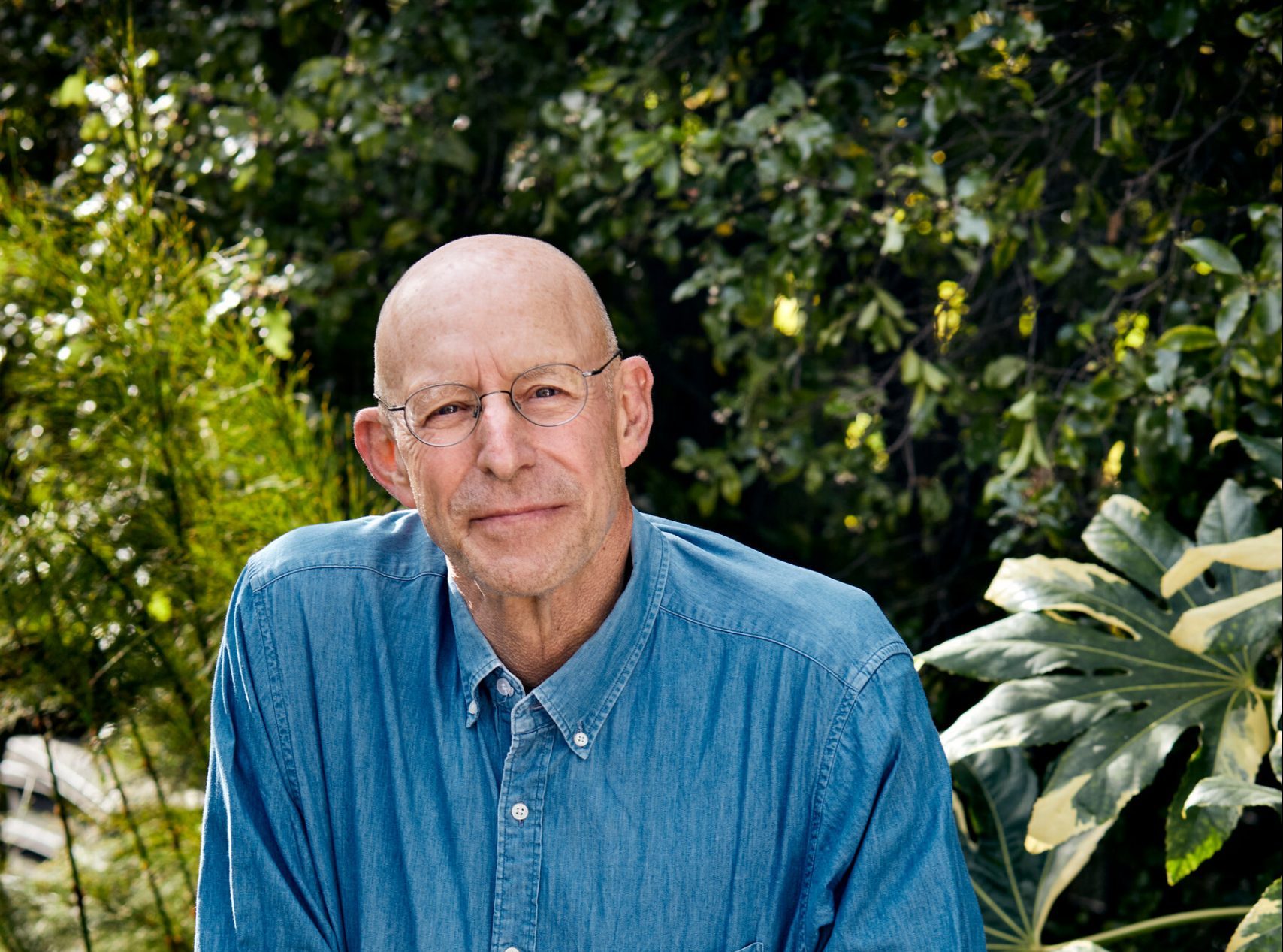 Out of His Mind: Michael Pollan digs deeper and further in his new book ...