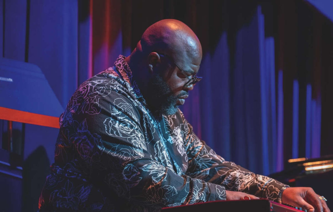 Handful of Keys presents free Piano Masterclass series