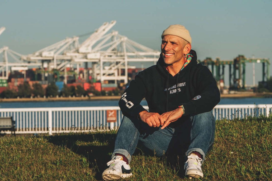 Alexis Madrigal examines port city costs